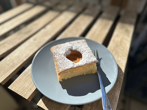 Rezept für mallorquinischen Aprikosenkuchen (Coca de albaricoque)
